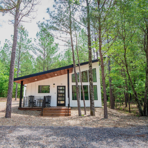 Lamplighter Retreat | Home - Lamplighter Retreat | Broken Bow